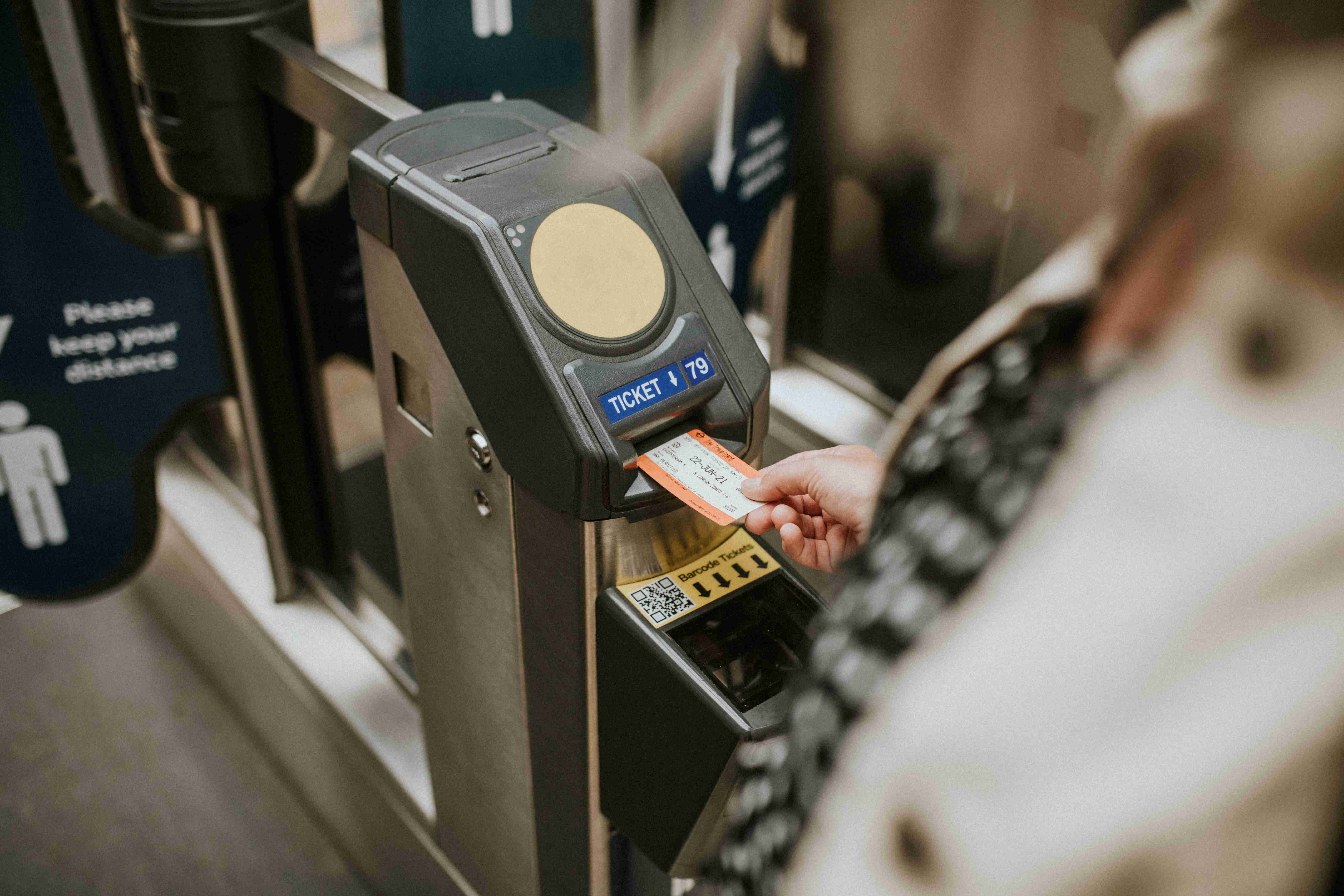 OCBC - Panduan untuk Pemula! Cara Bayar MRT di Singapura